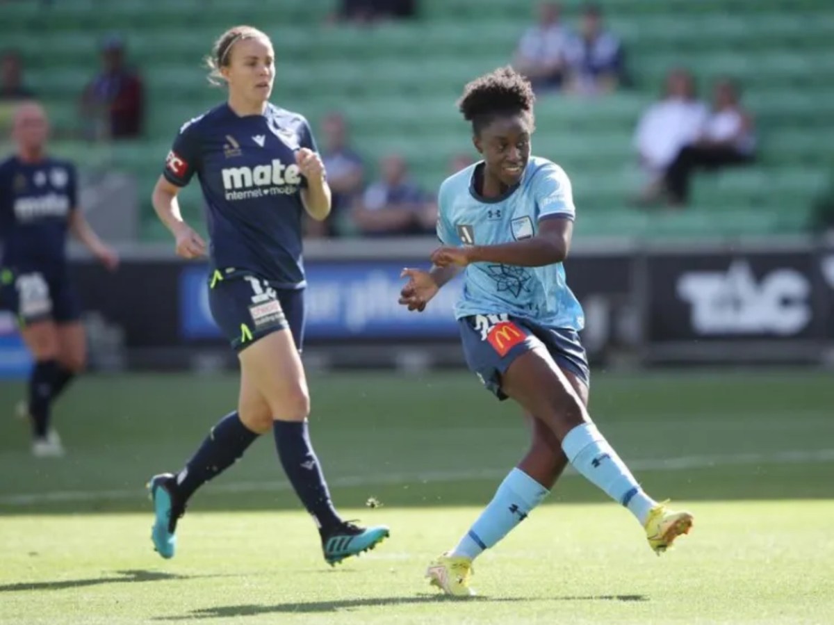 Sydney FC win in nine-goal shoot out over Victory
