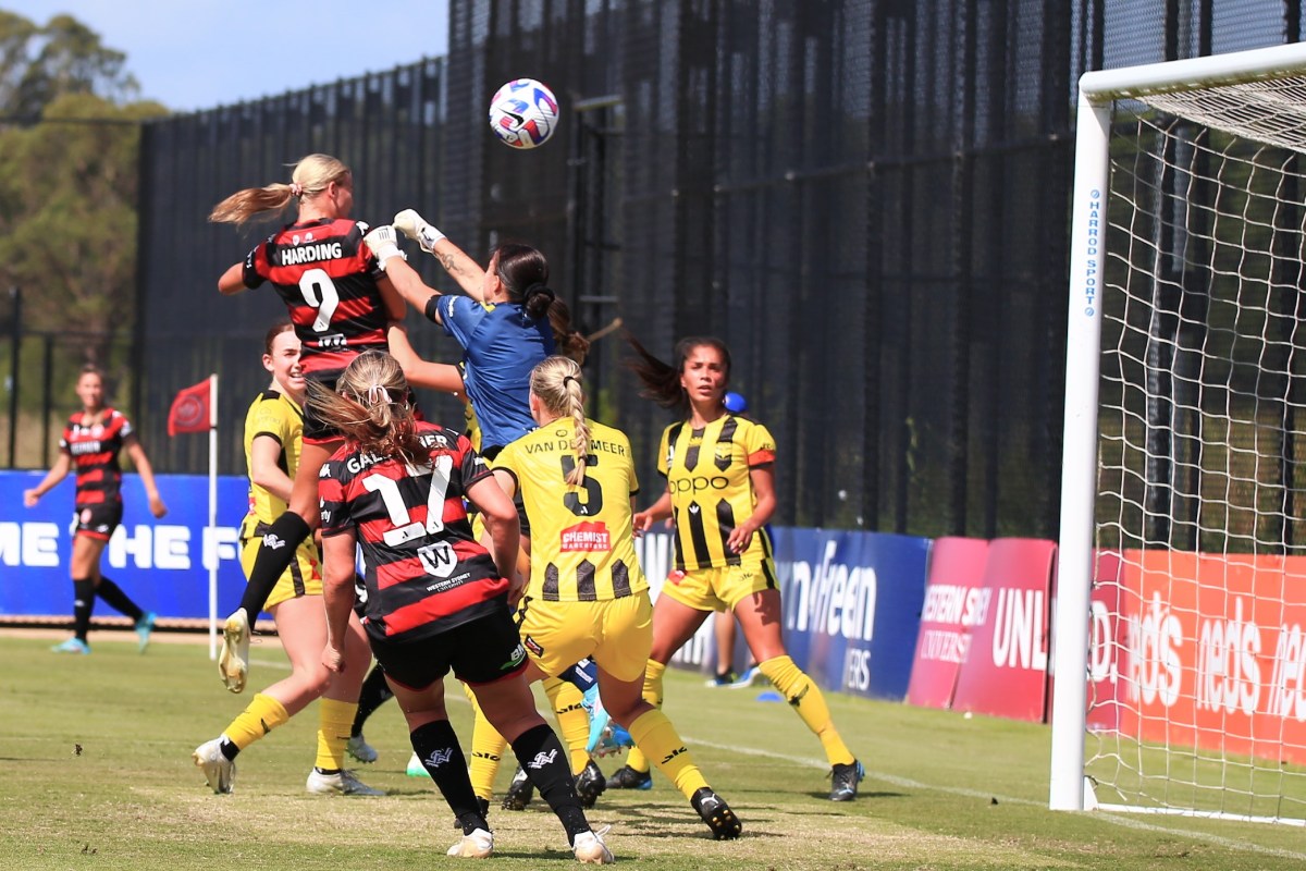 Wanderers down Nix for the first time