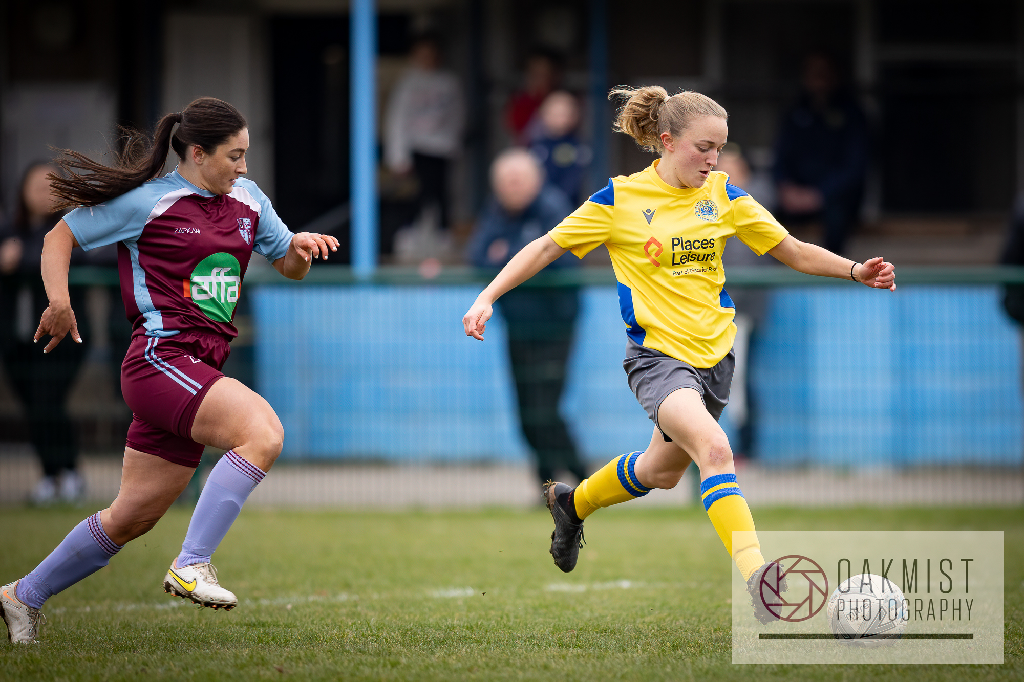 Milton United v Woodley United Photo Gallery