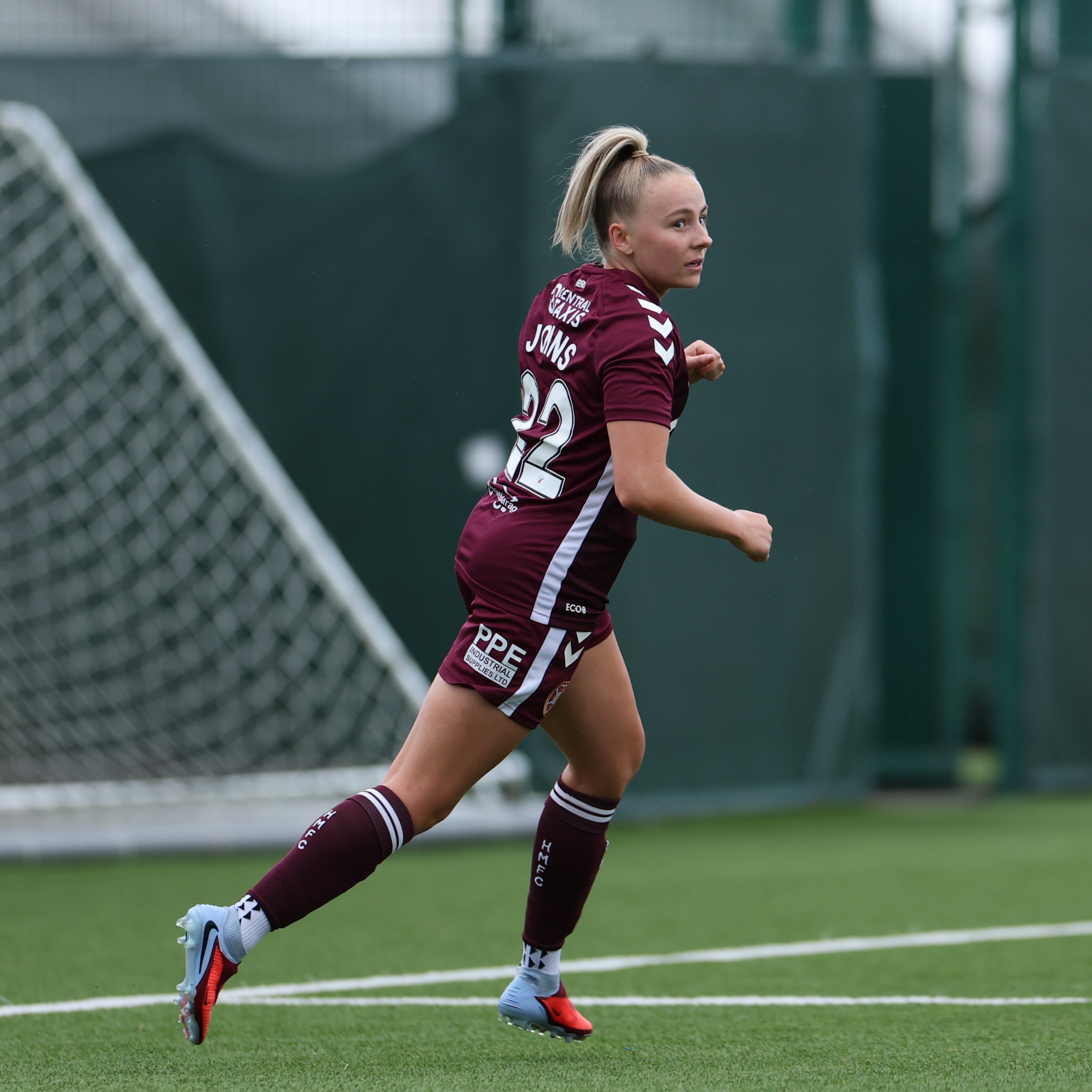 Hearts sweep past Thistle with late burst