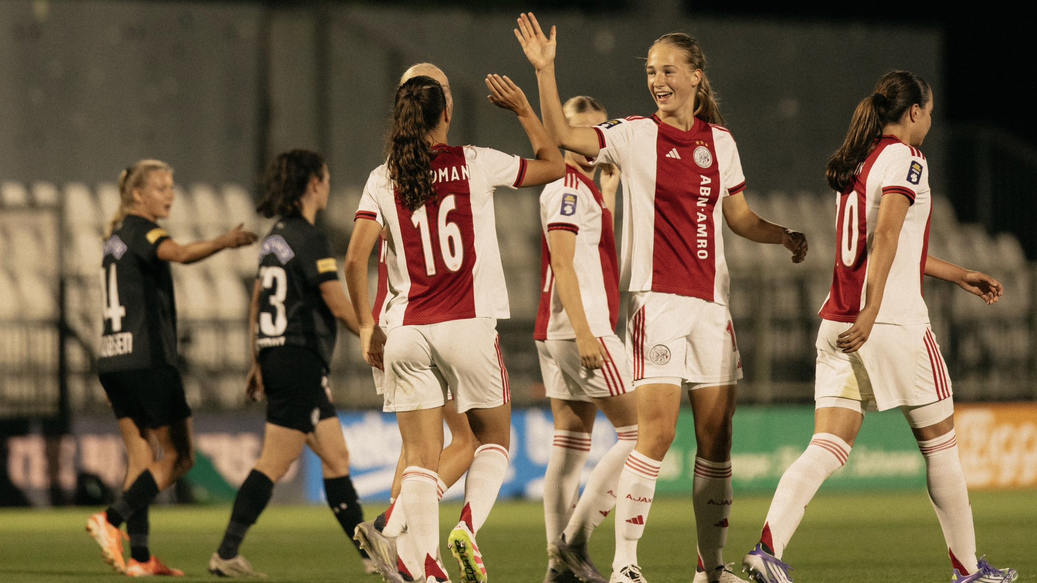 Dutch teams in Europe: Noordman stuns for Ajax and Twente dominate