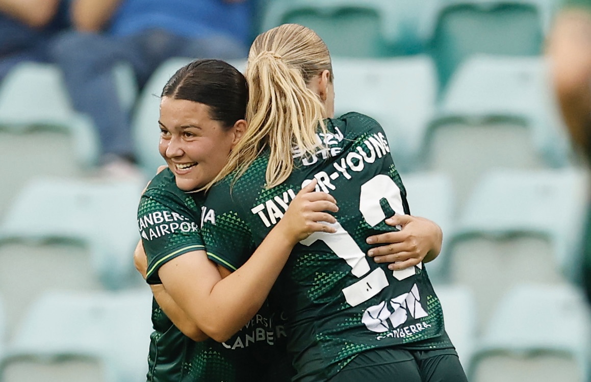 Stanic-Floody strike seals Canberra win